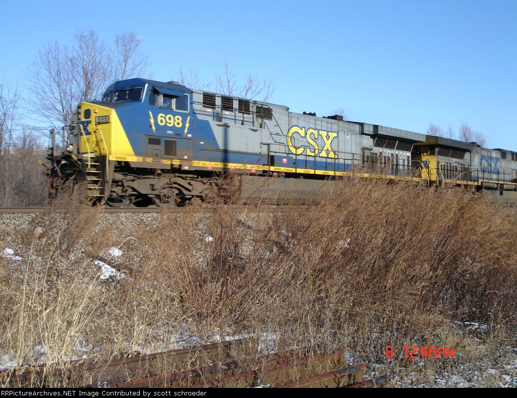 CSX 698 blows by heading WB